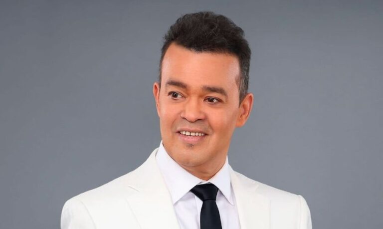 Las 10 mejores canciones de Alex Bueno: la voz que marcó generaciones ...